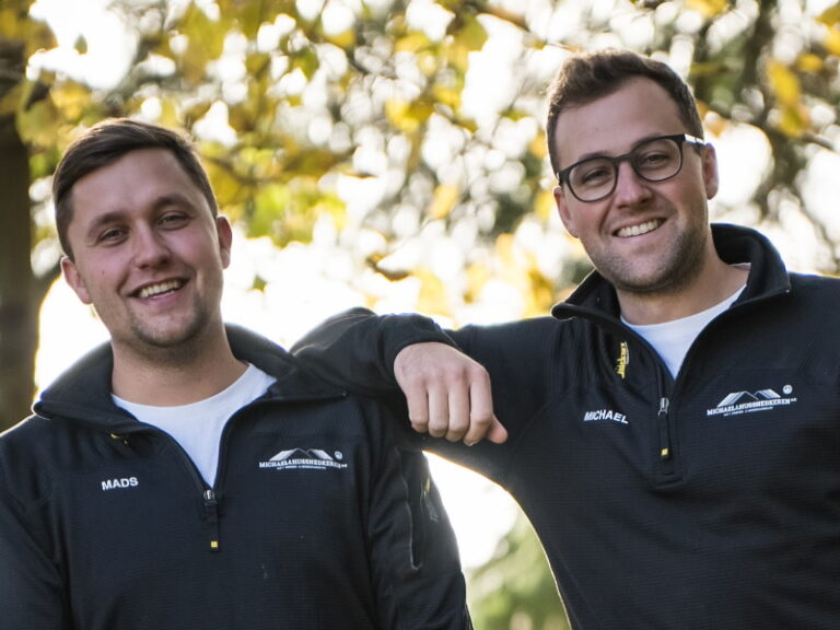 Få hurtigt en tømrer på sagen > Ring 6014 6365 eller 2099 0597